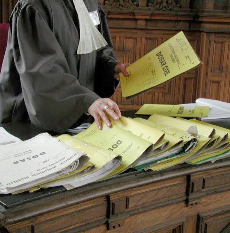 A ieşit din ÎNCHISOARE ca să ajungă, din nou, după gratii ...