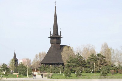 Fostul preot Picu nu s-a cerut înapoi la Biserică, zice Arhiepiscopia ...