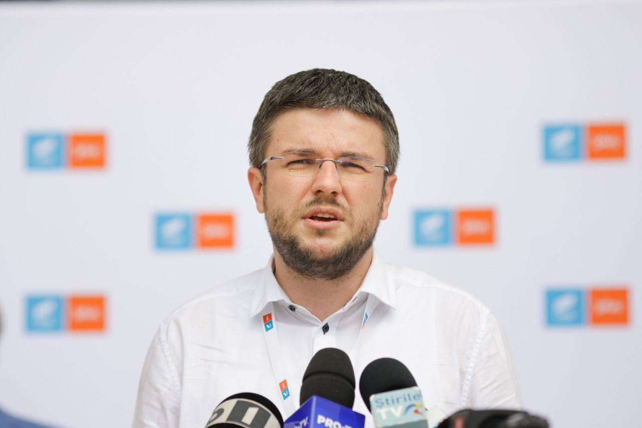 Irineu Darău, senator USR: | replicaonline.ro