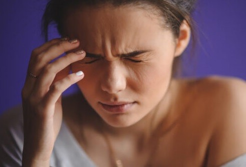 Atenție la durerea de cap în partea stângă! Poate fi semnul unei ...