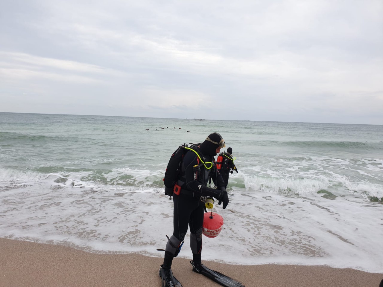 Adolescentul dispărut în mare la Corbu, găsit mort în zona Vadu ...