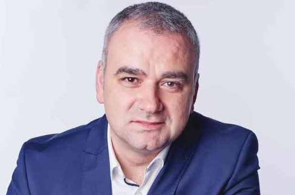 Marius Bodea, senator USR: | replicaonline.ro