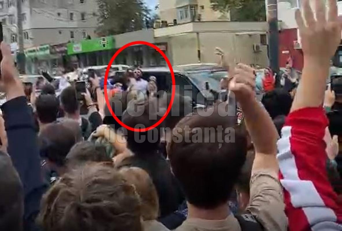 Dorian Popa a provocat isterie în rândul tinerilor cărora le-a dat ...