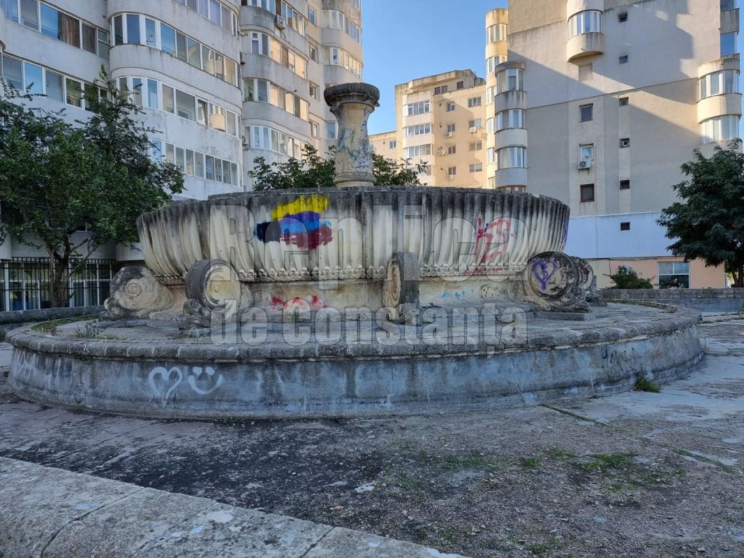 Fântâna Dragonului, cea mai mare fântână arteziană din țară, își plânge ...