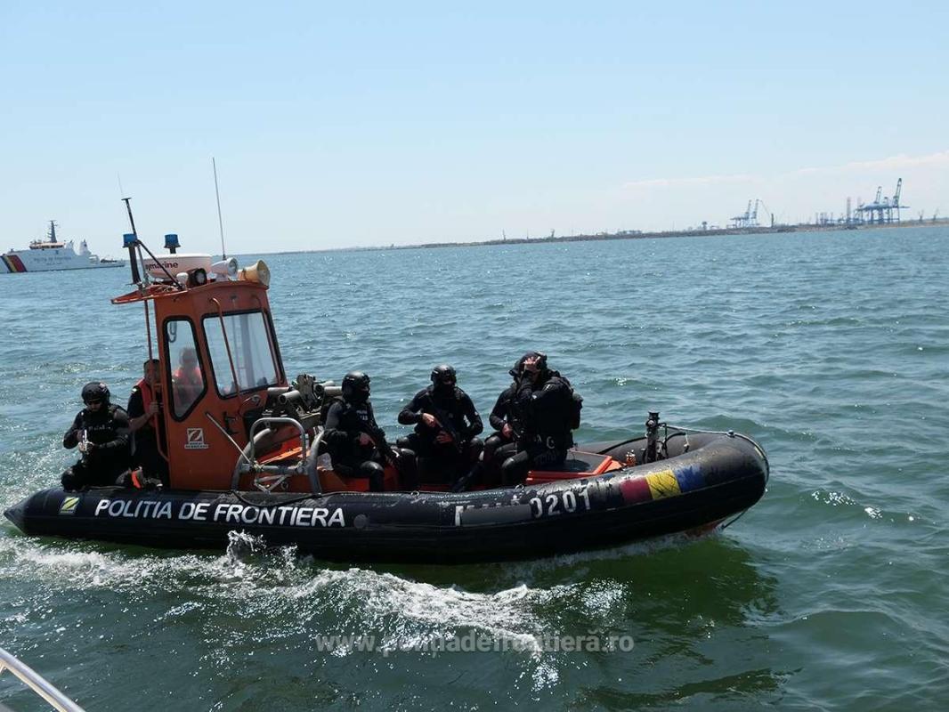 Polițiștii de frontieră din cadrul Gărzii de Coastă au aplicat peste ...