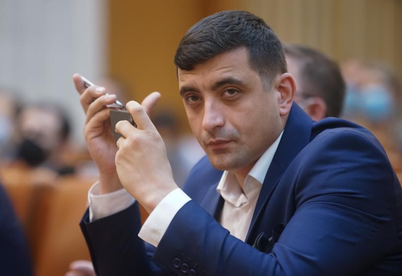 George Simion, lider AUR: | replicaonline.ro