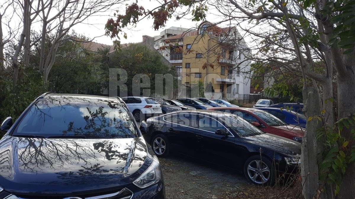 Se reaprinde scandalul blocului din zona plajei Trei Papuci?! Video ...