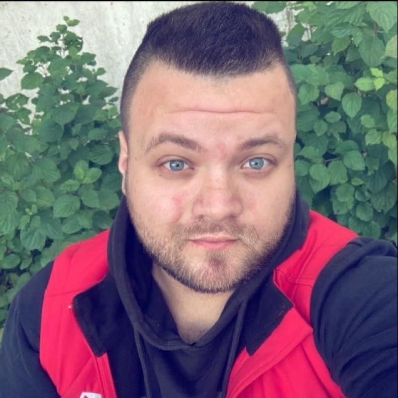 De ce penele de papagal au căzut pe capul lui Rafila?! Video ...