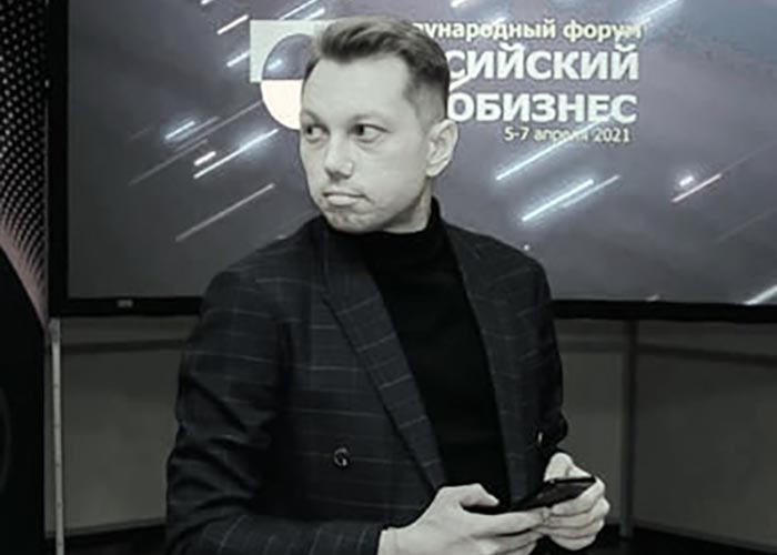 Un cunoscut jurnalist rus a murit subit, la 37 de ani | replicaonline.ro