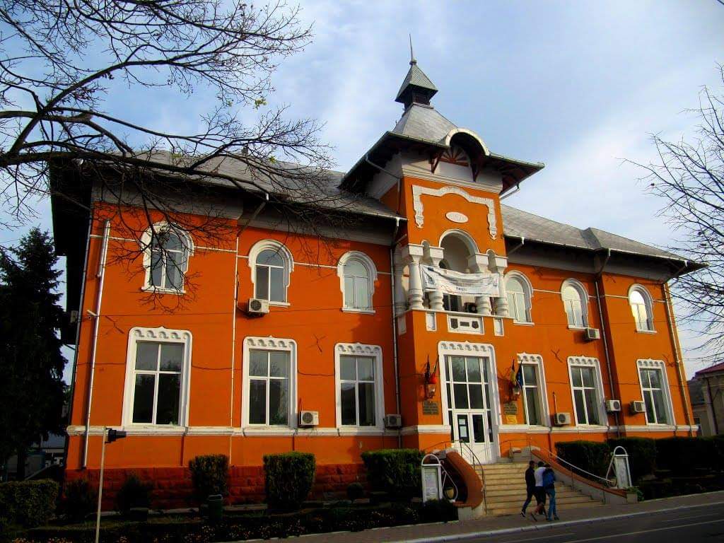 Primăria Medgidia condamnă amenințările la adresa artiștilor prezenți ...