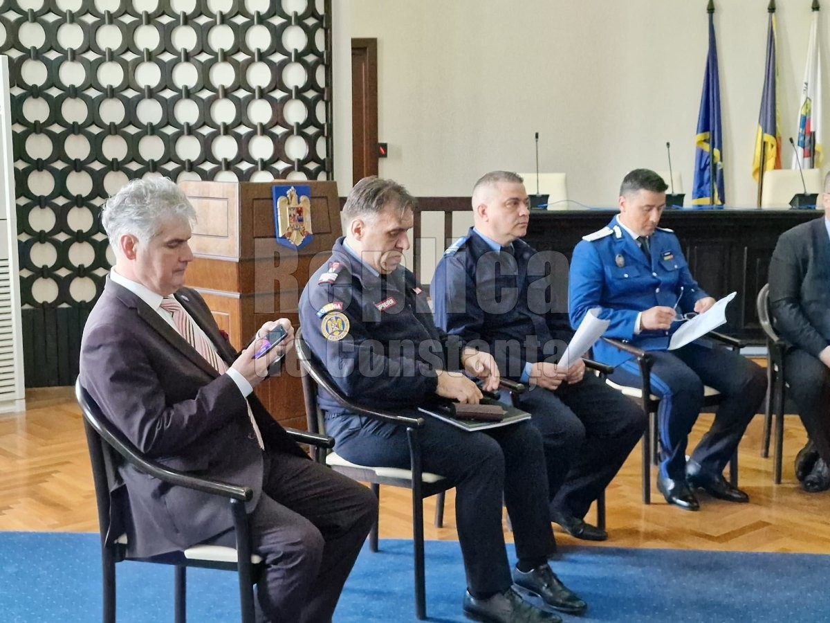 Măsurile luate de autorități pentru minivacanța de 1 mai. Video ...