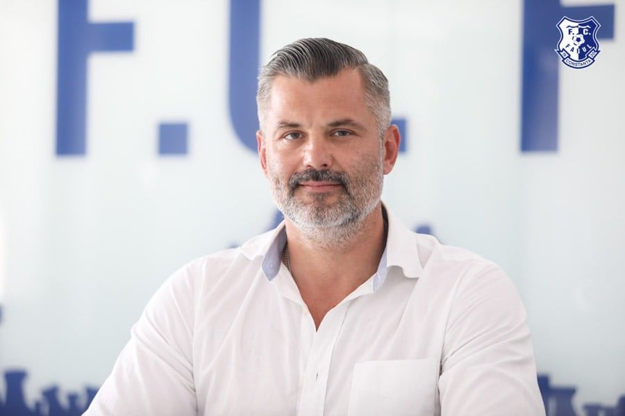 Denis Alibec, acuzat că a primit bani de la Becali să ia roșu la Craiova. Ce spune Tiberiu Curt ...