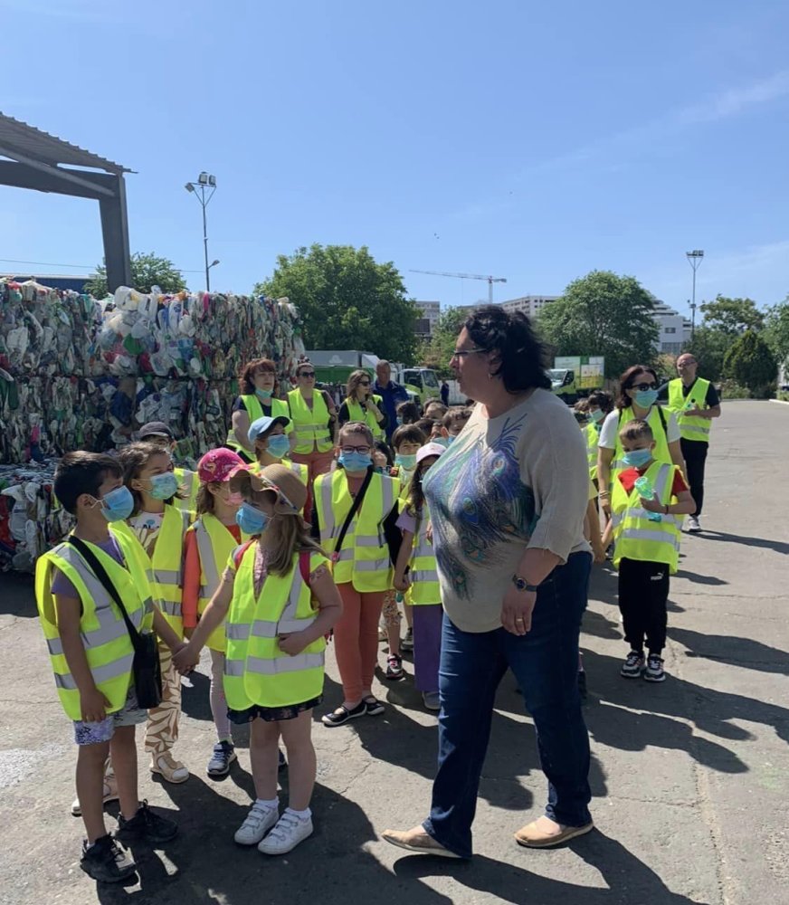 Polaris M Holding: Elevii de la Școala Gimnazială Nr.30 "Gheorghe ...