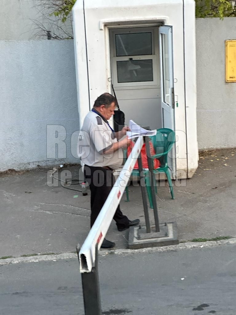 O mașină a corpului diplomatic, care nu era în misiune, „a făcut plajă ...