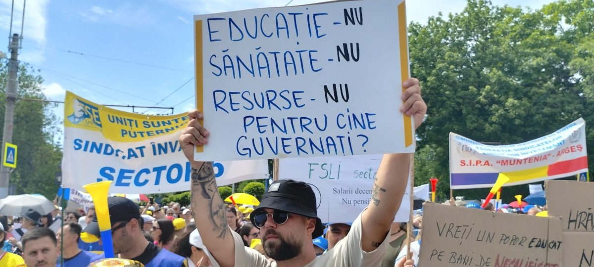 Greva în școli continuă. Profesorii au respins oferta Guvernului | replicaonline.ro