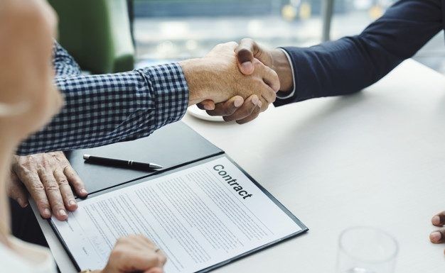 Au scăpat basma curată după ce au înșelat un nevăzător cu 22.000 de ...