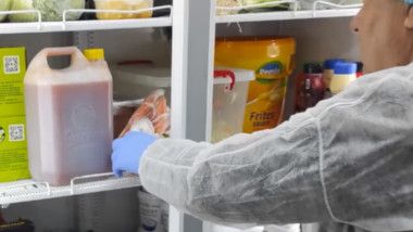 ANSVSA: Controale la mii de unităţi din industria alimentară, înainte ...