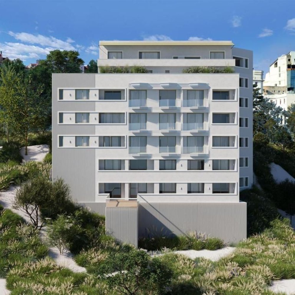 Eugen Bogatu o plătește pe Andreea Marin să-i facă reclamă la ...