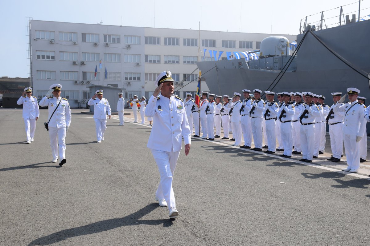 Carieră militară de patru decenii în serviciul Forțelor Navale Române ...