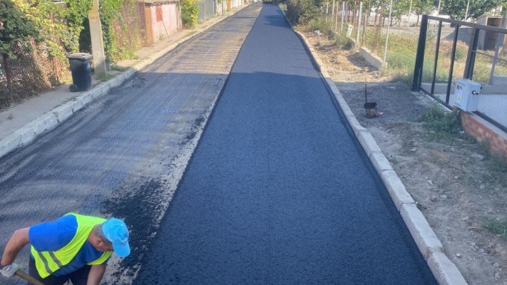 Se reabilitează infrastructura rutieră în cartierul Palazu Mare ...