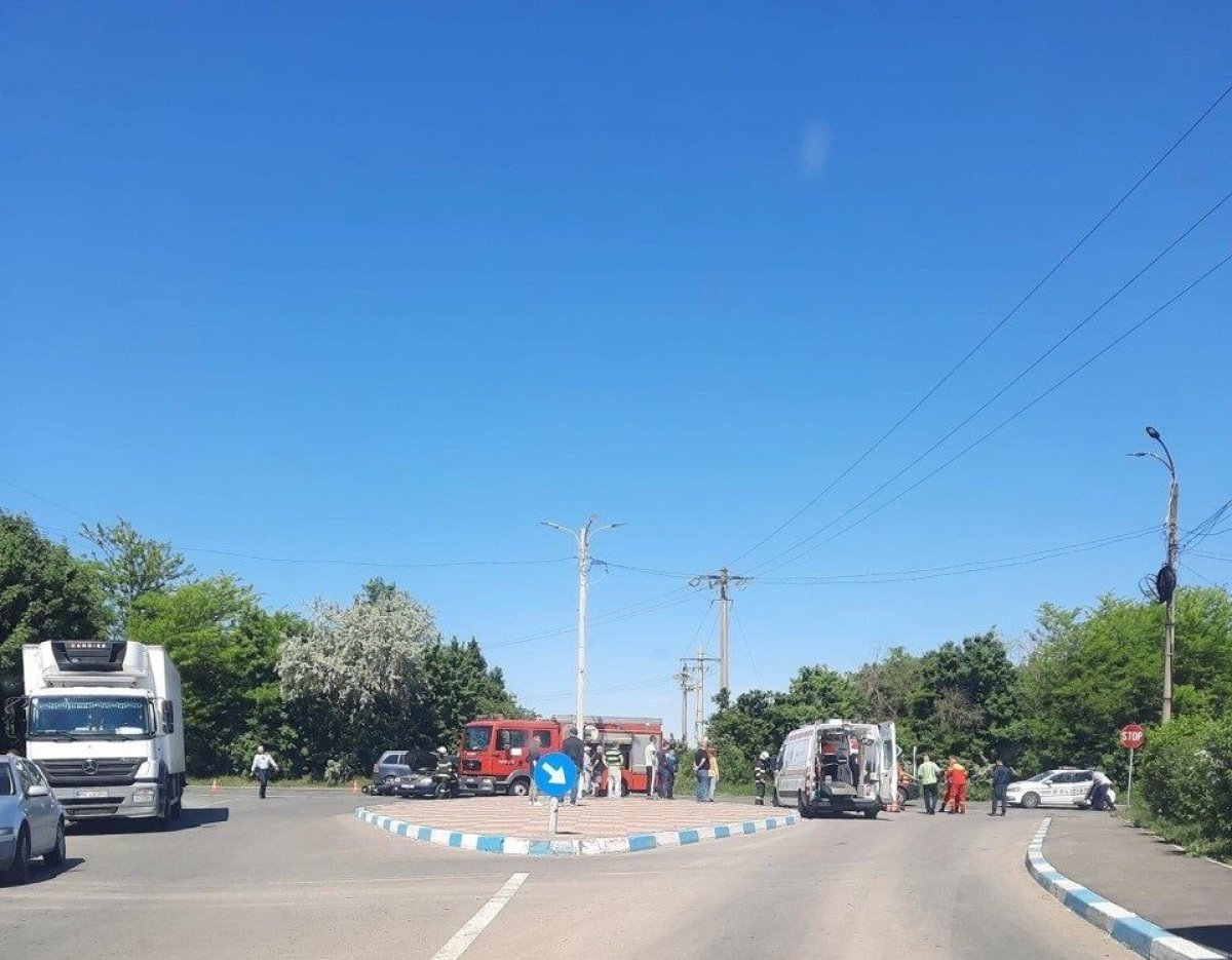 În sfârșit! Amenajarea sensului giratoriu de la Costinești a intrat în ...