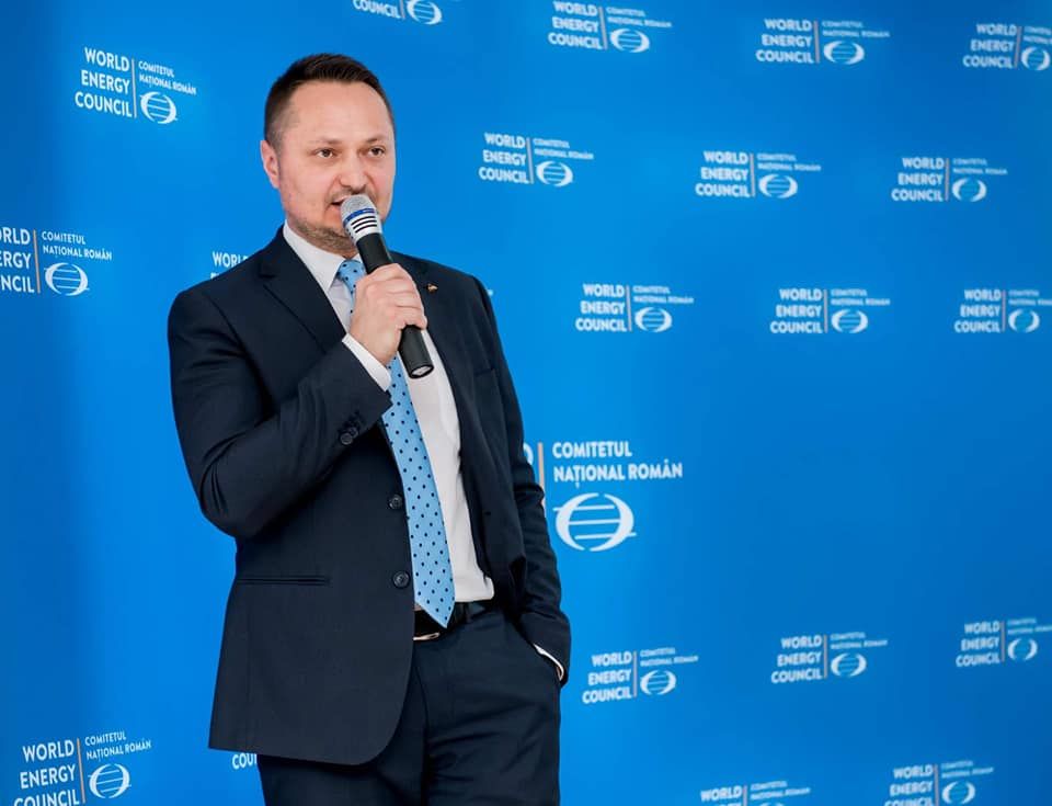 Nepotul lui Adriean Videanu a intrat în conducerea Uzinei Midia de la ...