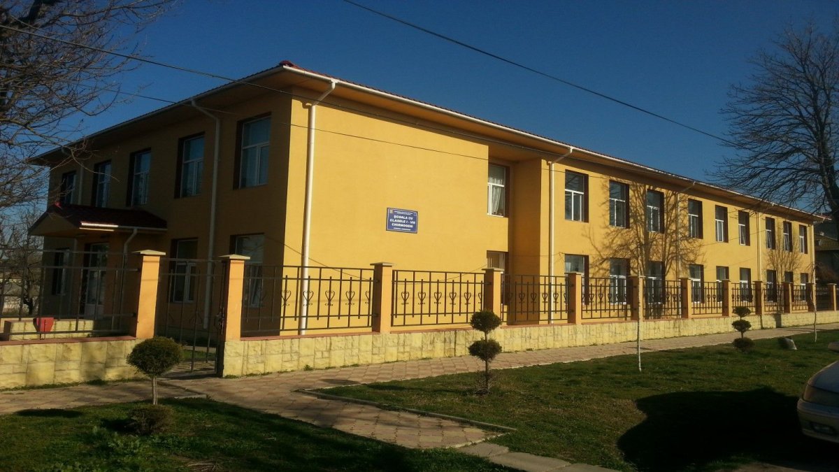 Ce școli din Constanța sunt dotate cu panouri fotovoltaice de Renovatio ...