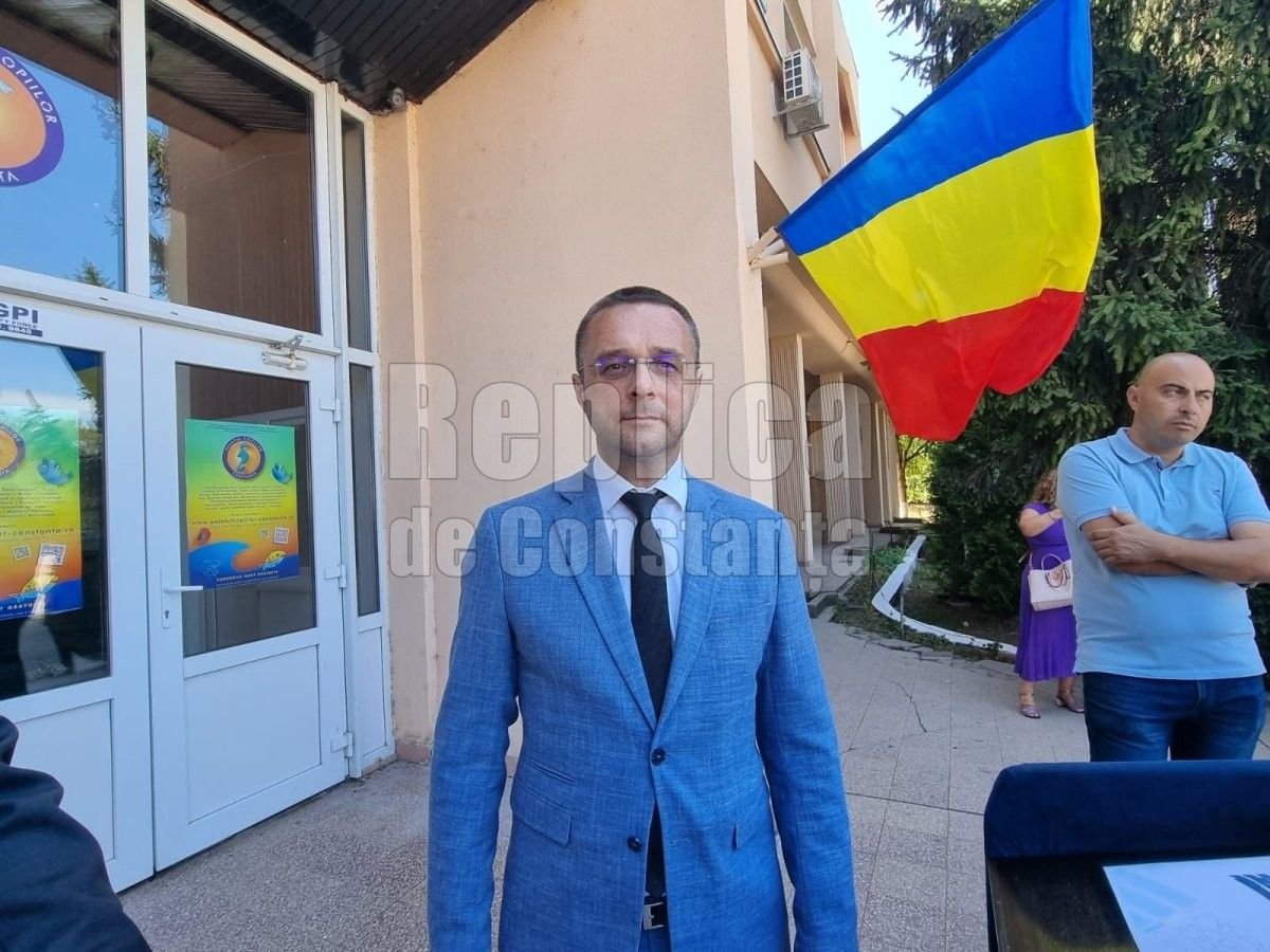 Elevii de la Școala 30 scapă de containere, în sfârșit | replicaonline.ro