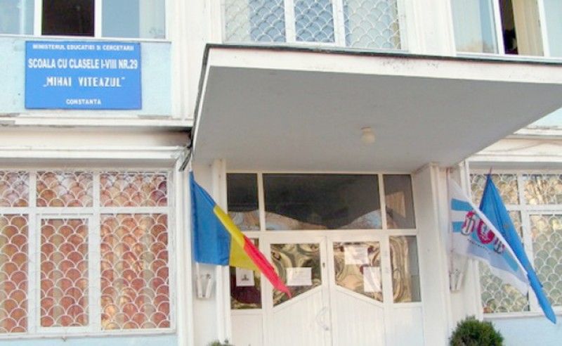 Un elev acuză profesorii de la Școala 29 că l-au hărțuit din cauza ...