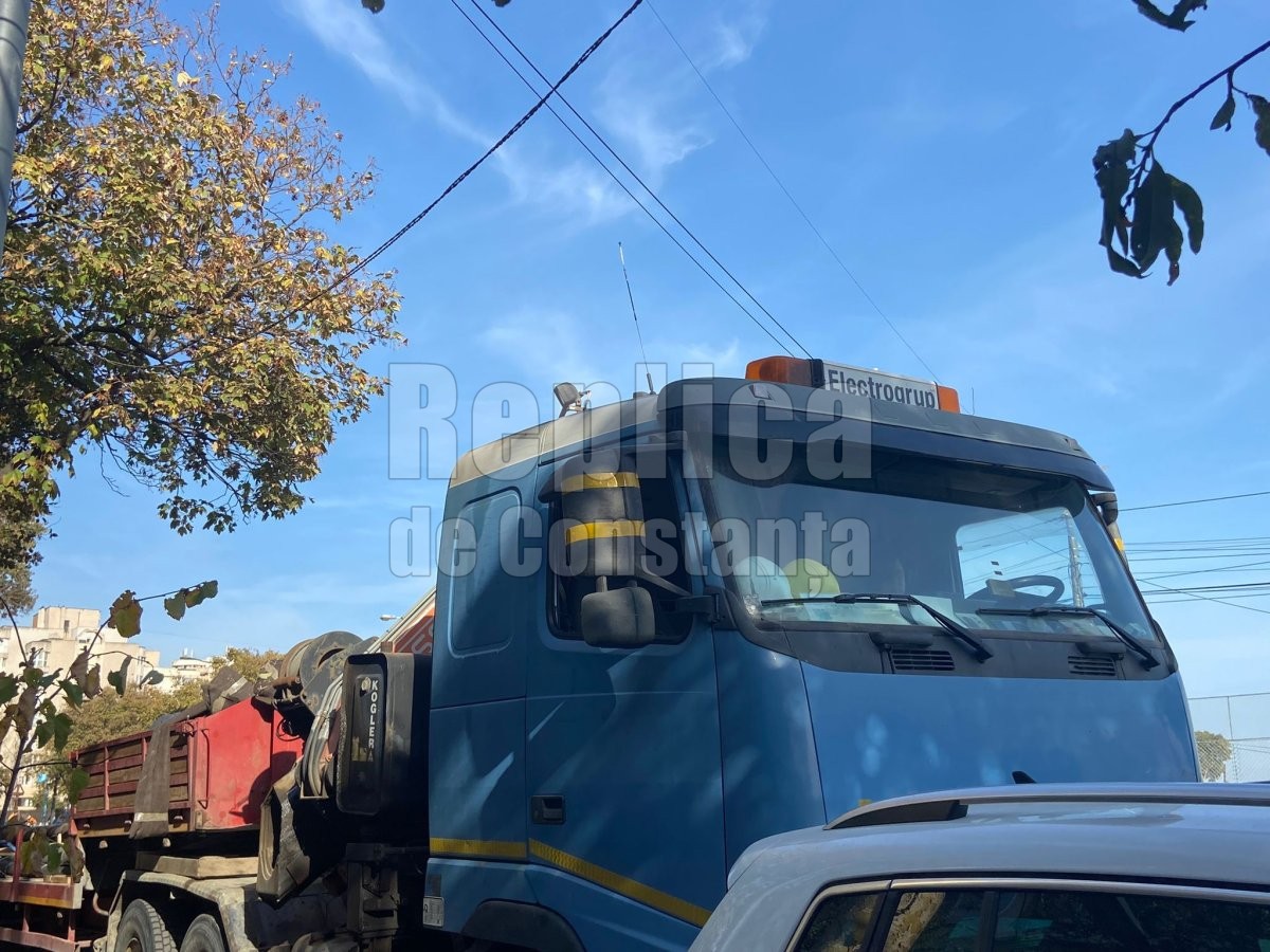 Electrogrup a lovit din nou! A lăsat mai multe ore zona Far fără curent electric. Video ...