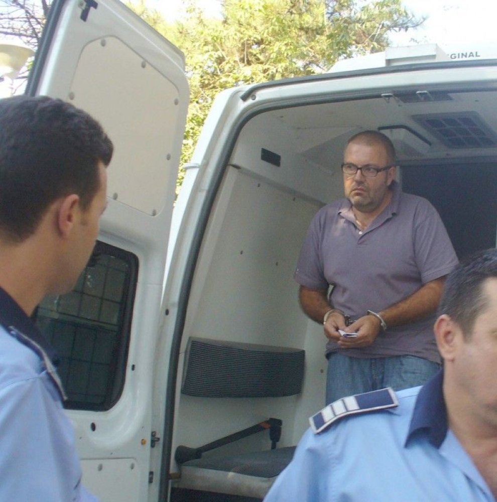 Cum a ajuns prințul Dimitrie Sturdza să candideze pe listele AUR la ...