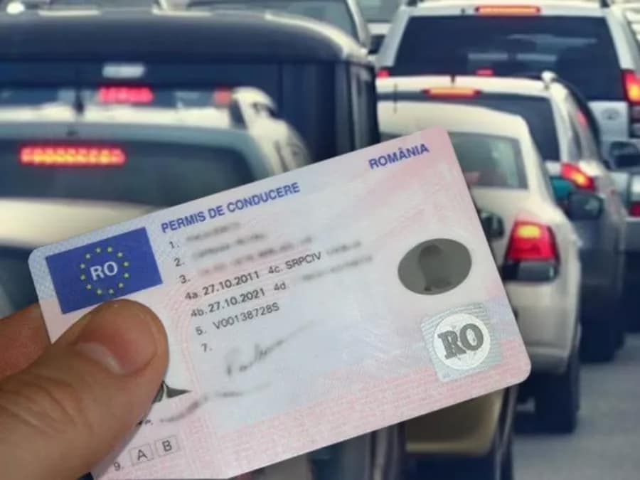 Permisul de conducere eliberat pentru categoria B, valabil şi în cazul anumitor tipuri de ...