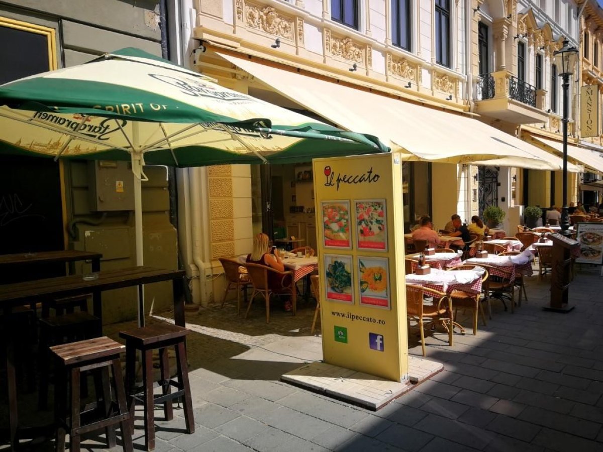 Un afacerist italian a rămas fără casele de vacanță din Mamaia Nord ...