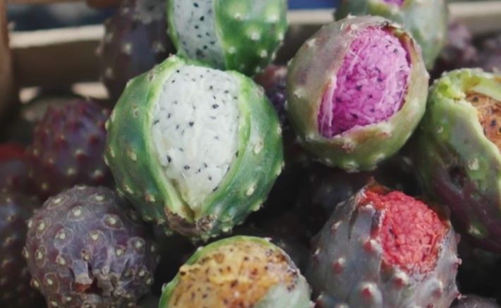 Cel mai frumos fruct din lume, supranumit Fructul Dragonului, e benefic ...