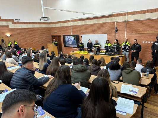 IPJ Constanța a promovat meseria de polițist la Facultatea de Drept și ...