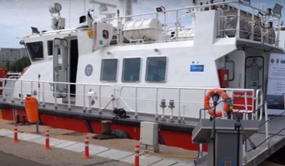 Trei noi șalupe multirol au intrat în dotarea IGSU. Ministrul Predoiu a ...