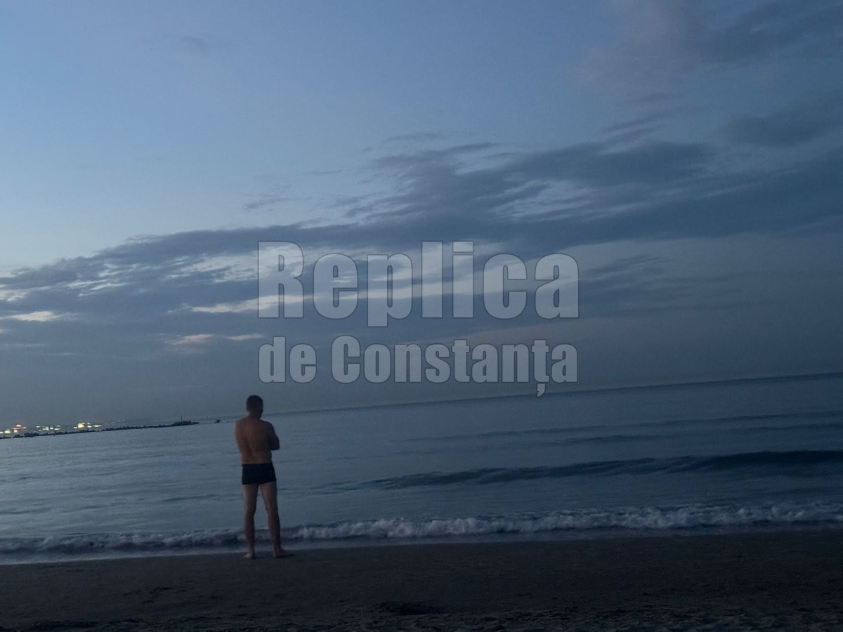 „Așa, da!“ N-a avut bani de slipi și a făcut baie în… chiloți, crezând ...