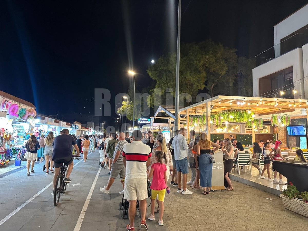 Mamaia s-a transformat în furnicar, în minivacanța de Sfânta Marie ...