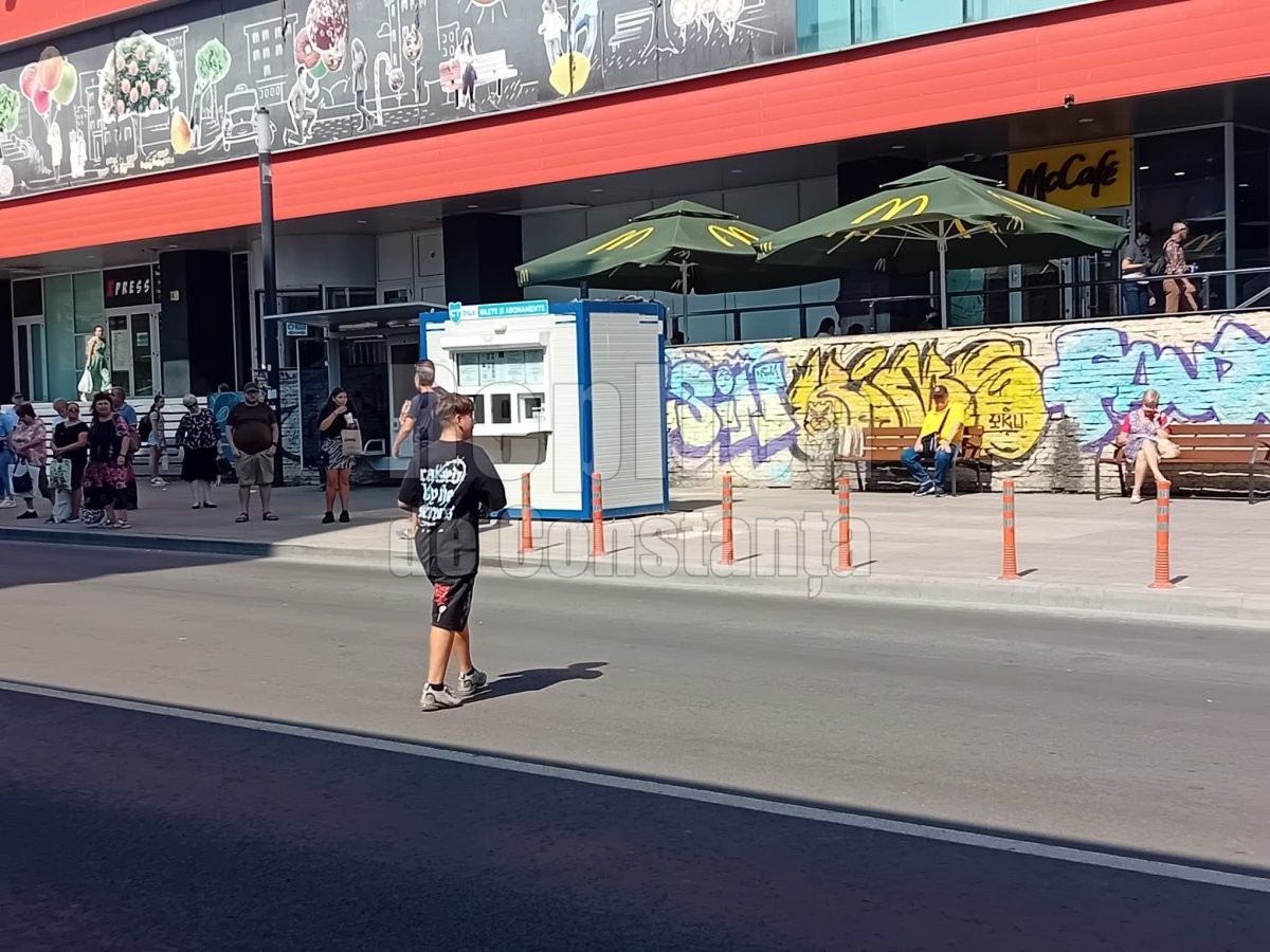 Când se preconizează să fie gata lucrările la pasajul pietonal de lângă Tomis Mall? Video ...