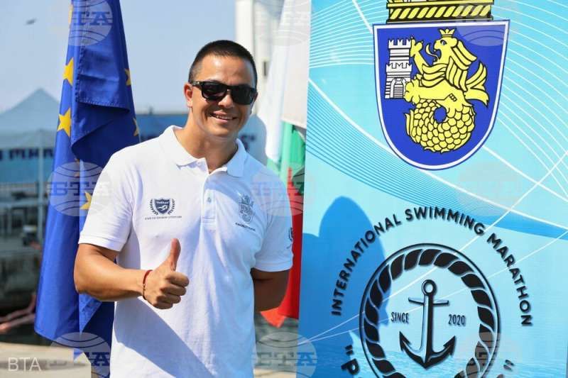 BTA: Ţanko Ţankov a înotat 120 km pe Dunăre în 18 ore | replicaonline.ro