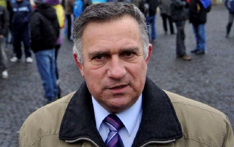 La 76 de ani, Gheorghe Funar a luat-o razna: a depus peste 150 de ...
