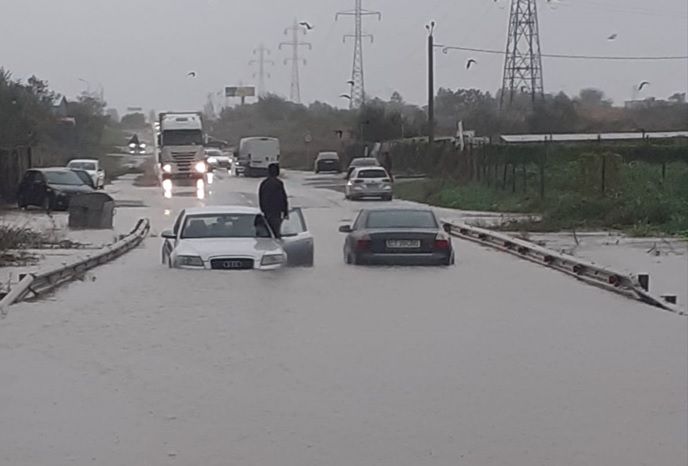 Cod roșu! În sfârșit a venit ciclonul lui Arafat la Constanța. Video ...