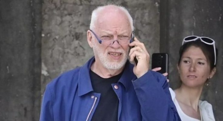 Legendarul chitarist al Pink Floyd, David Gilmour, încearcă să-și vândă ...