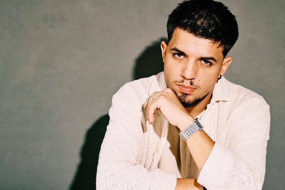 Cântărețul Babasha caută celebritatea cu imagini interzise pe rețelele ...