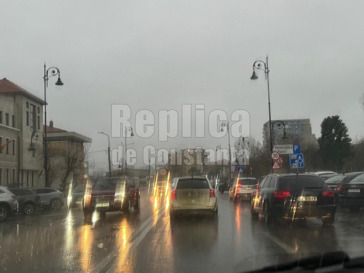 Au început ploile la Constanța! Vezi prognoza meteo. Video ...
