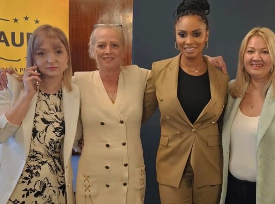 Laurette, ofertată să intre în politică! „M-ar tenta!” Ce alt fost ...