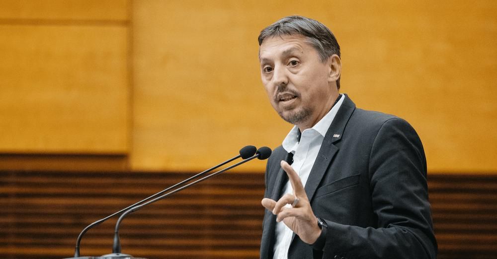 Premierul Ilie Bolojan a preluat conducerea Ministerului Educației ...