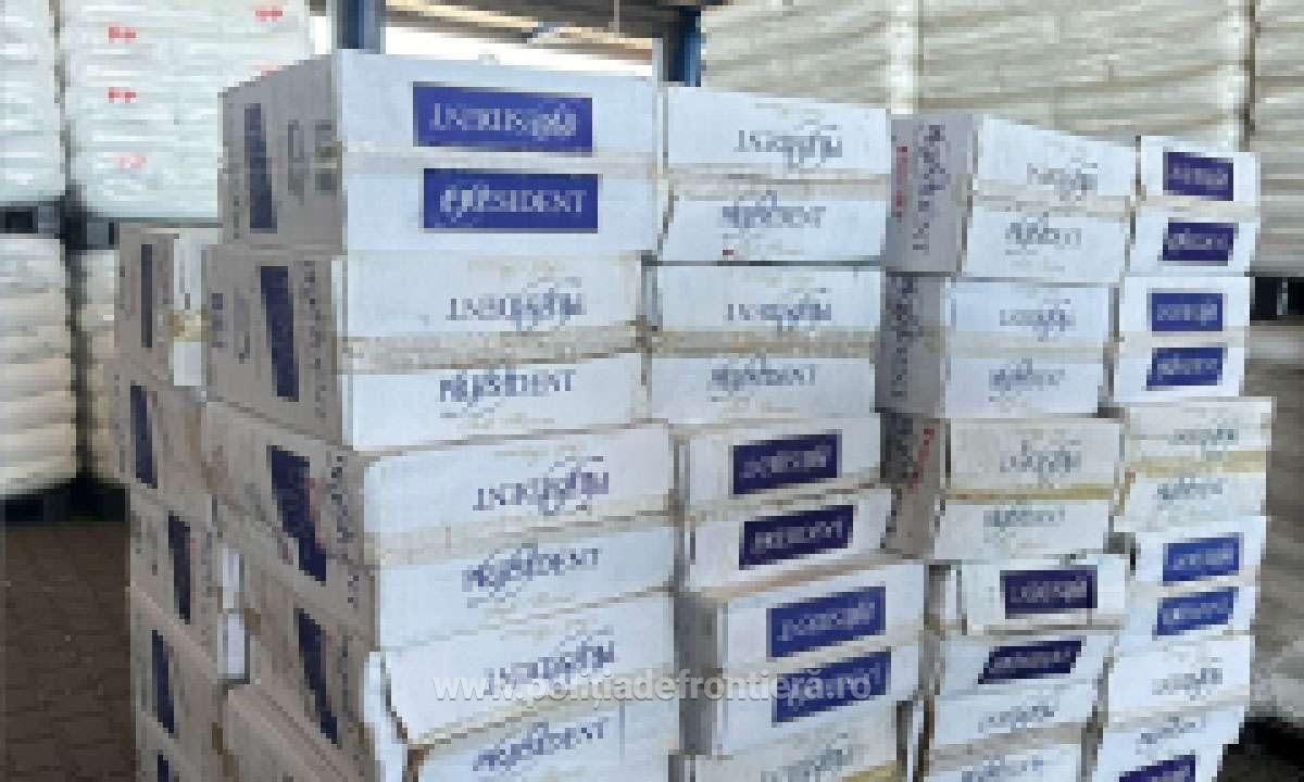 Captură în Portul Agigea! Țigări ascunse într-un container care ...