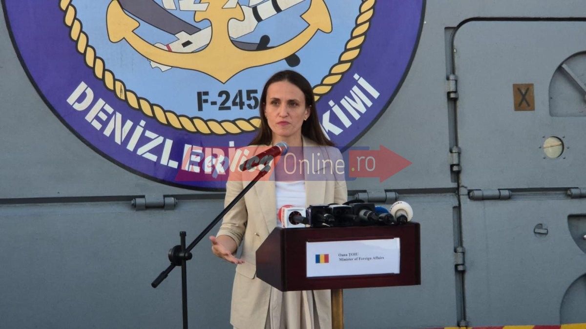 Oana Țoiu | replicaonline.ro