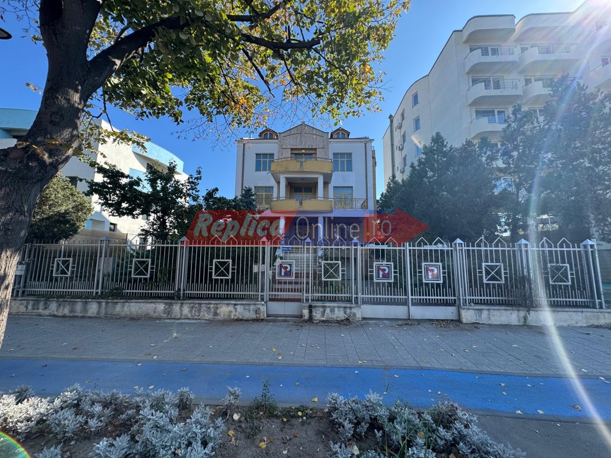 Dr. Leahu vrea să își cumpere terenul din fața casei de pe bdul. Mamaia ...